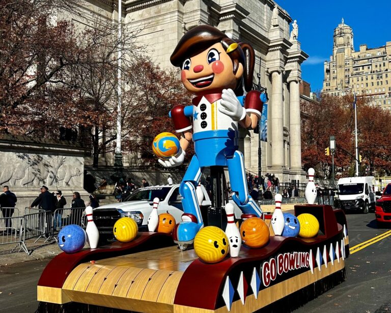 Go Bowling Returns to the Macy’s Thanksgiving Day Parade® - GoBowling.com